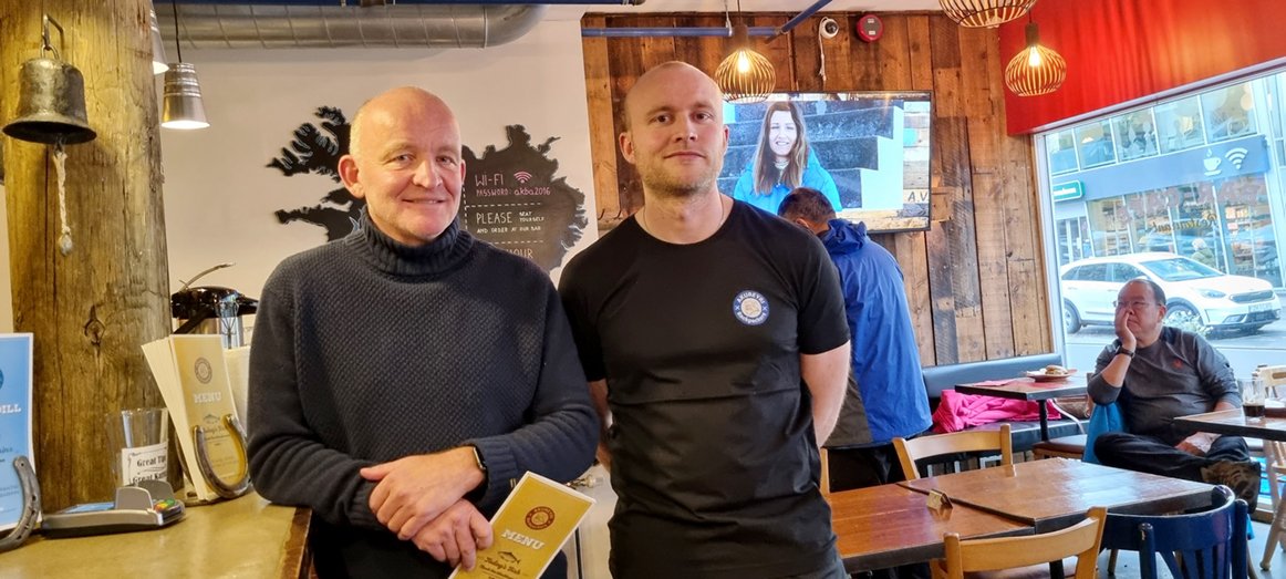 Moli og fjölskylda taka við rekstri Backpackers | akureyri.net