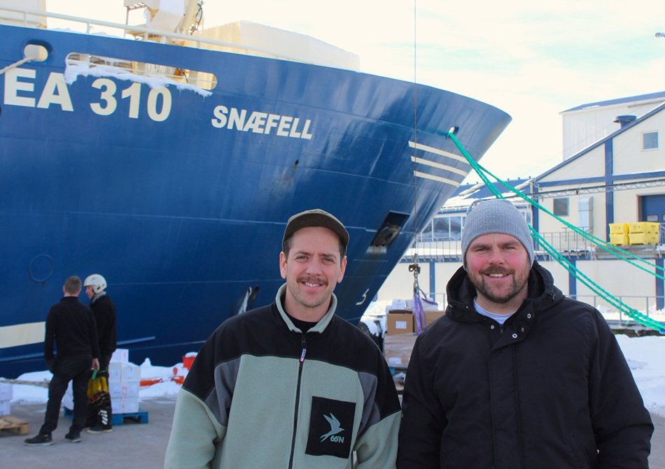 Söfnuðu „mottum“ úti á sjó og um hálfri milljón | akureyri.net