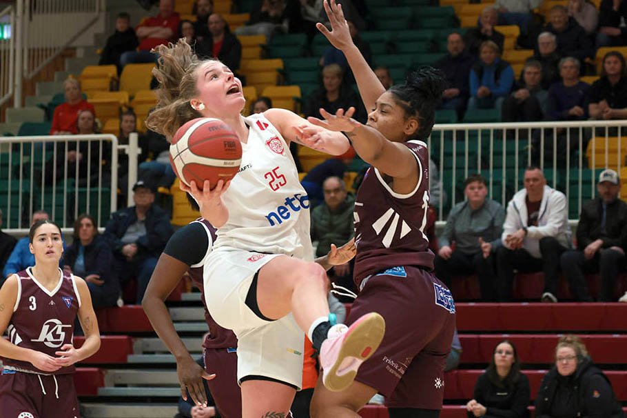 Maddie Sutton mögnuð – 50 framlagsstig! | akureyri.net