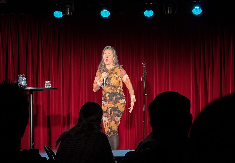 Sigga Dögg brókar- og bremsulaus á LYST | akureyri.net