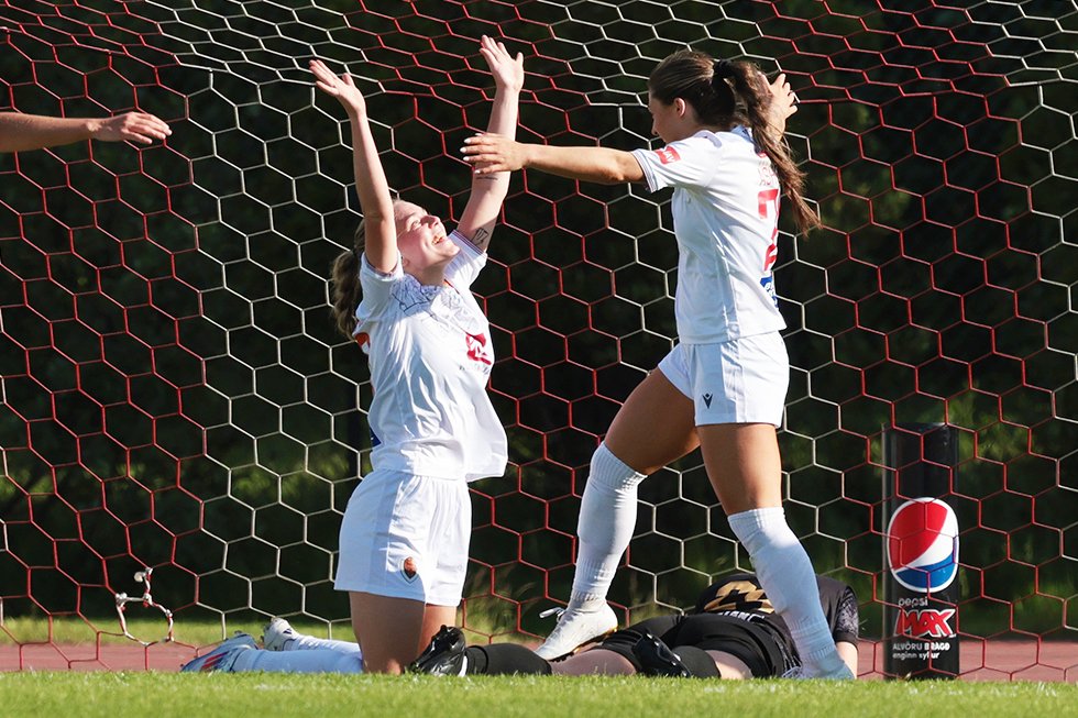 Stelpurnar í Þór/KA töpuðu fyrir Víkingi | akureyri.net